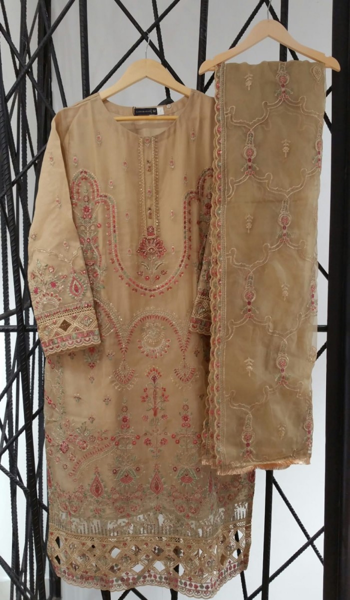 Sada Bahar Stitched 2 Piece Festive Formal Collection2023 Aq 11 Skin ...